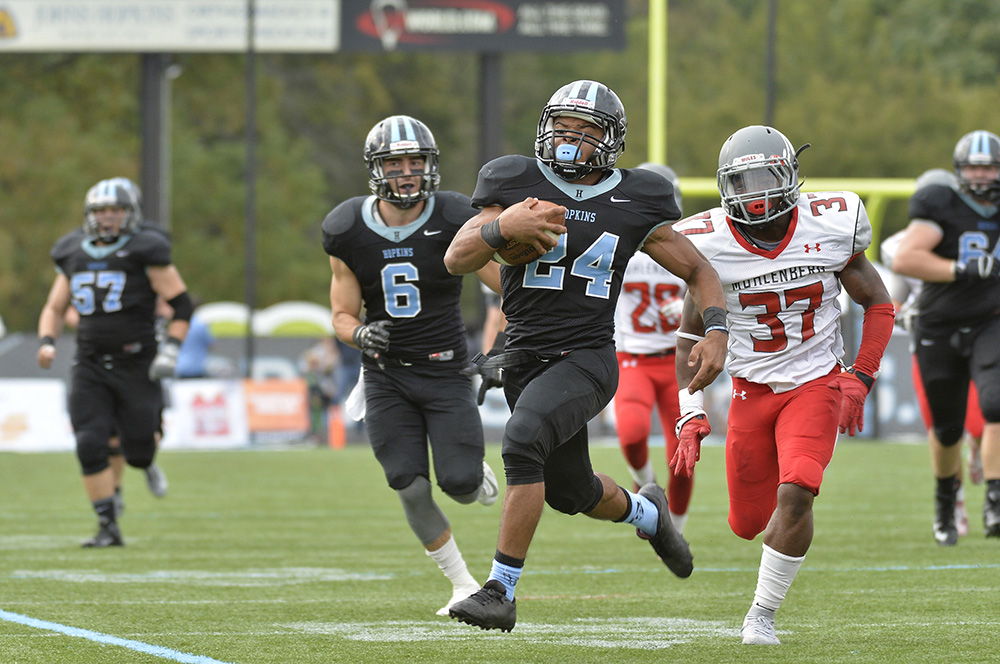 Undefeated Johns Hopkins Football Team Advances in Tournament ...